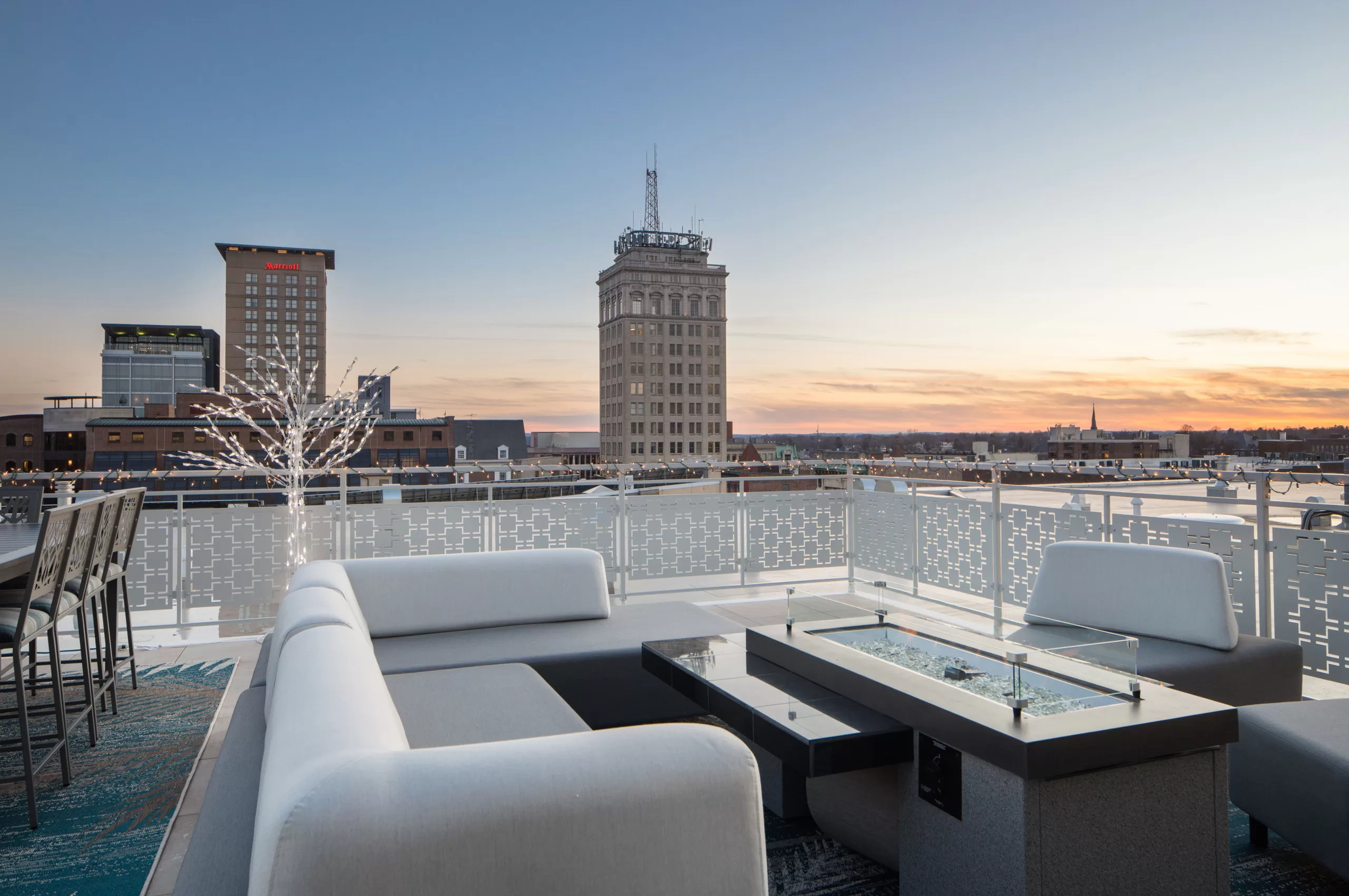 Downtown Penthouse - Henrietta Heisler Interiors Inc